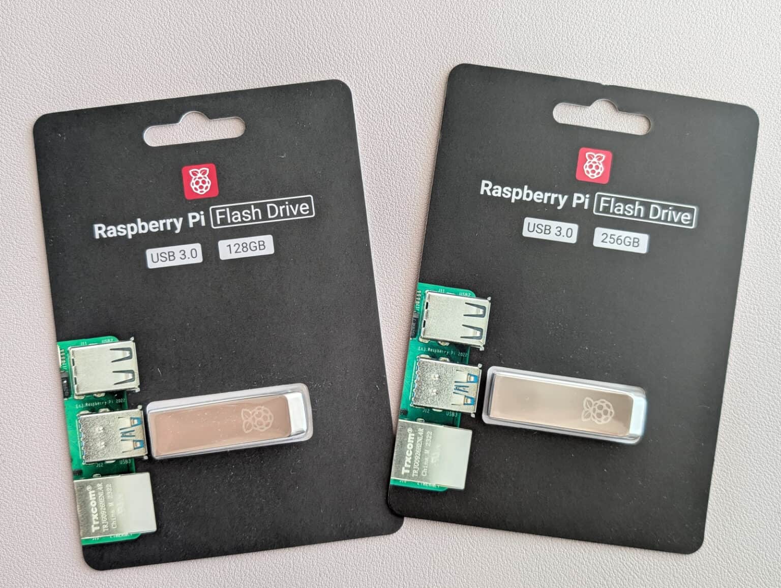 Raspberry Pi Official USB Flash Drives: Are They Worth It? – RaspberryTips